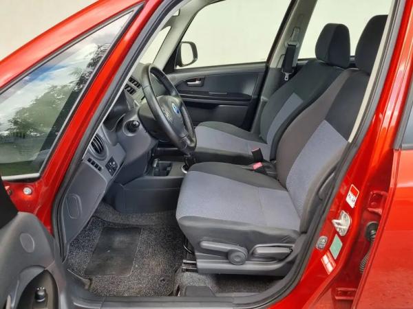 Sarkans Fiat Sedici 2007 Ogre, ar dzinēja tilpumu 1.60 L un nobraukumu 114 tūkst. km par 4450 €, foto 10 vietnē AUTOMOTO.COM.LV