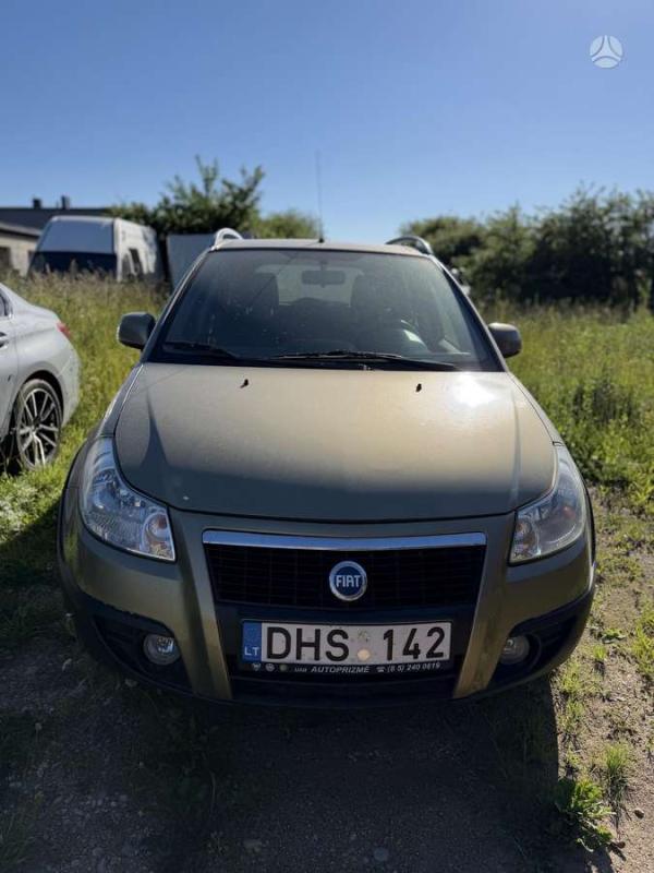 Yellow Fiat Sedici 2006 in Vilnius, with an engine capacity of 1.60 L and mileage of 94 thousand km for 1700 €, photo 1 on AUTOMOTO.COM.LV