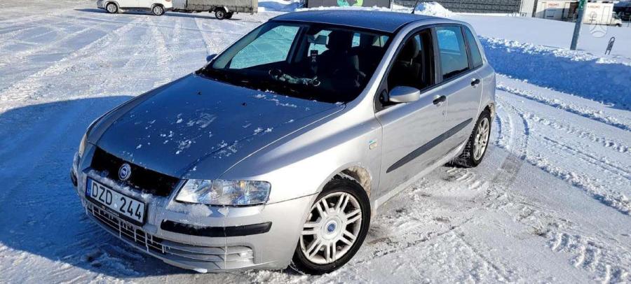 Pelēks Fiat Stilo 2003 Šauļi, ar dzinēja tilpumu 1.60 L un nobraukumu 167 tūkst. km par 650 €, foto 1 vietnē AUTOMOTO.COM.LV