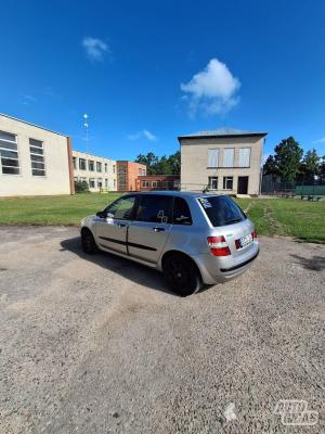 Grey Fiat Stilo 2003 in Radviliskis, with an engine capacity of 1.60 L and mileage of 1770 thousand km for 790 €, photo 4 on AUTOMOTO.COM.LV