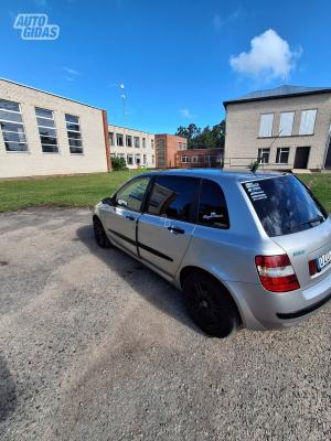 Grey Fiat Stilo 2003 in Radviliskis, with an engine capacity of 1.60 L and mileage of 1770 thousand km for 790 €, photo 6 on AUTOMOTO.COM.LV