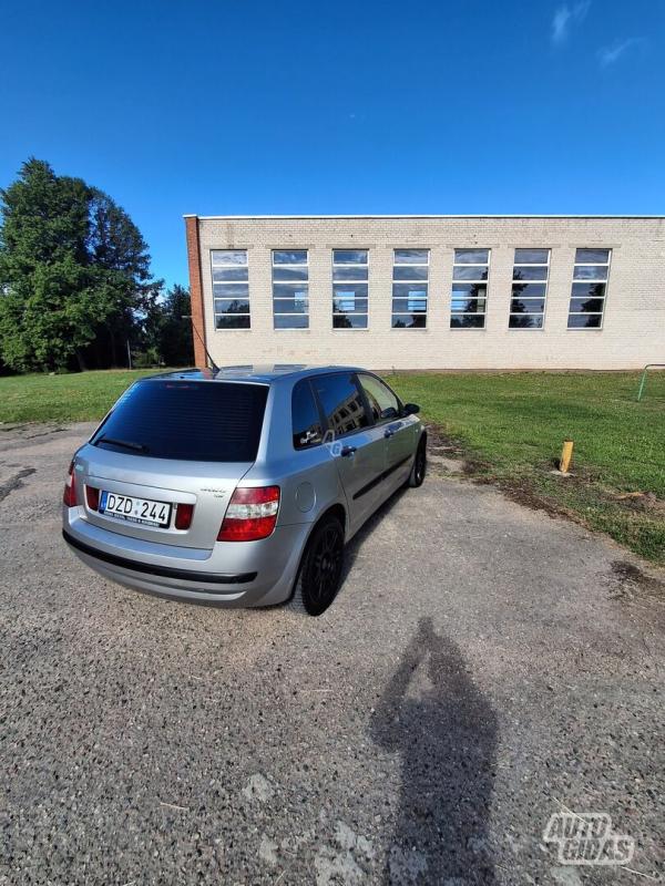 Grey Fiat Stilo 2003 in Radviliskis, with an engine capacity of 1.60 L and mileage of 1770 thousand km for 790 €, photo 8 on AUTOMOTO.COM.LV