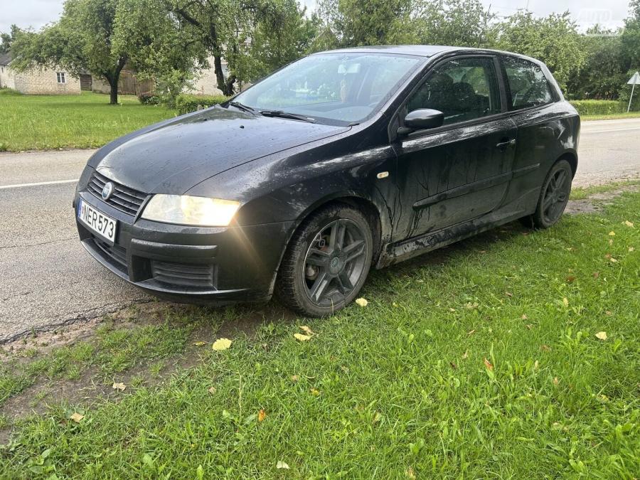 Fiat Stilo 2003 in Varena, with an engine capacity of 1.60 L and mileage of 145 thousand km for 400 €, photo 8 on AUTOMOTO.COM.LV