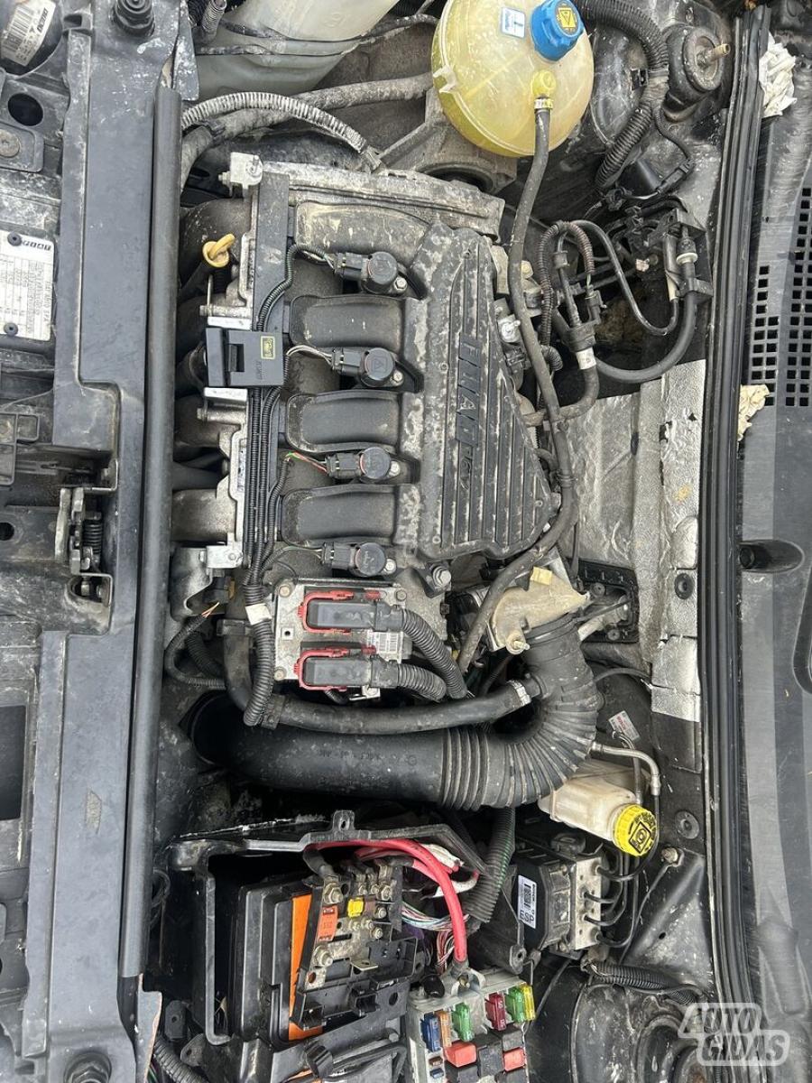 Fiat Stilo 2003 in Varena, with an engine capacity of 1.60 L and mileage of 145 thousand km for 400 €, photo 9 on AUTOMOTO.COM.LV