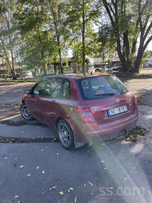 Sarkans Fiat Stilo 2005 Rīga, ar dzinēja tilpumu 1.90 L un nobraukumu 253 tūkst. km par 1000 €, foto 5 vietnē AUTOMOTO.COM.LV