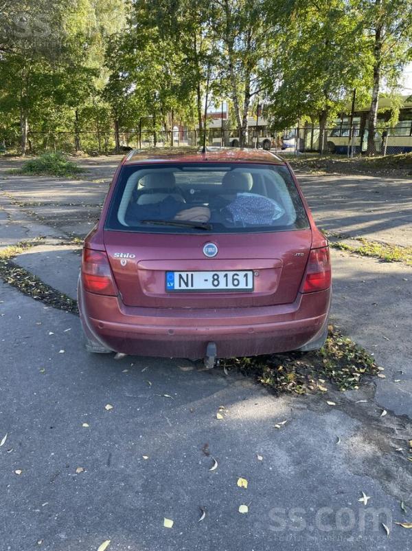 Sarkans Fiat Stilo 2005 Rīga, ar dzinēja tilpumu 1.90 L un nobraukumu 253 tūkst. km par 1000 €, foto 6 vietnē AUTOMOTO.COM.LV