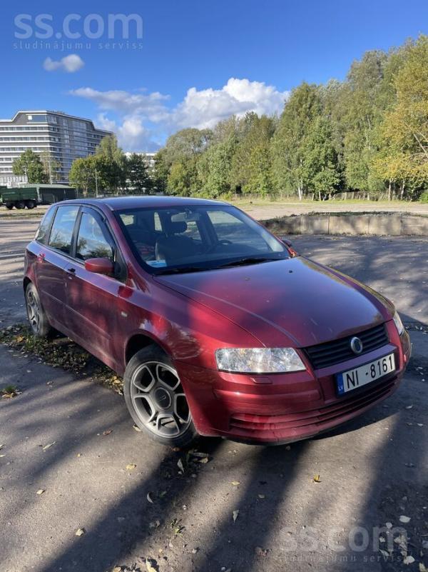 Sarkans Fiat Stilo 2005 Rīga, ar dzinēja tilpumu 1.90 L un nobraukumu 253 tūkst. km par 1000 €, foto 10 vietnē AUTOMOTO.COM.LV