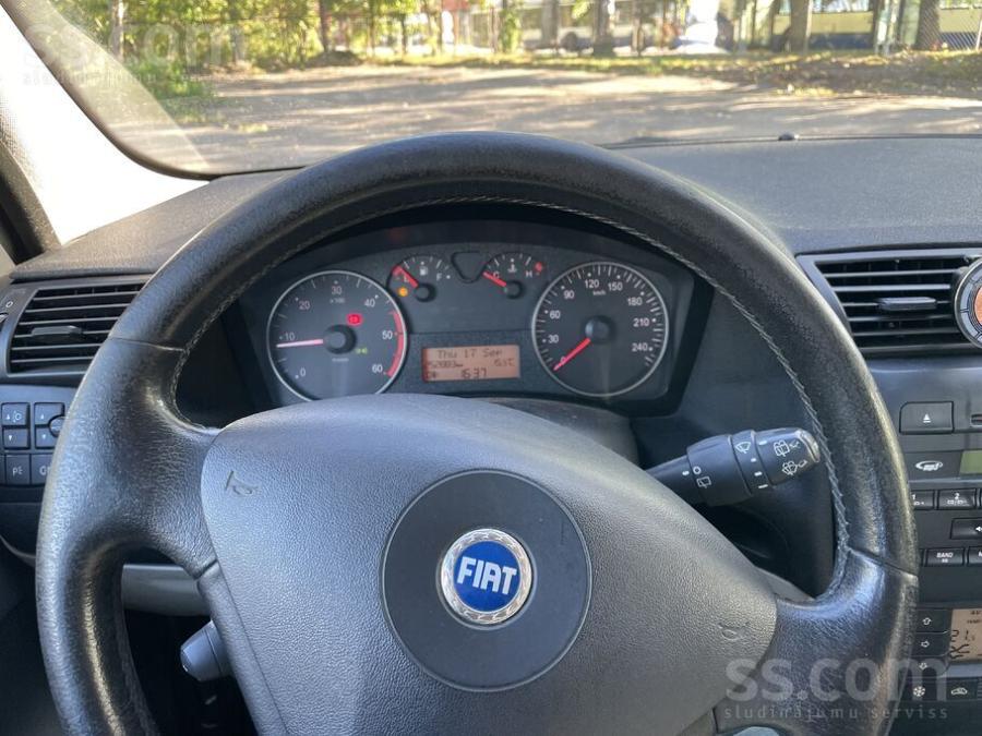 Sarkans Fiat Stilo 2005 Rīga, ar dzinēja tilpumu 1.90 L un nobraukumu 253 tūkst. km par 1000 €, foto 11 vietnē AUTOMOTO.COM.LV