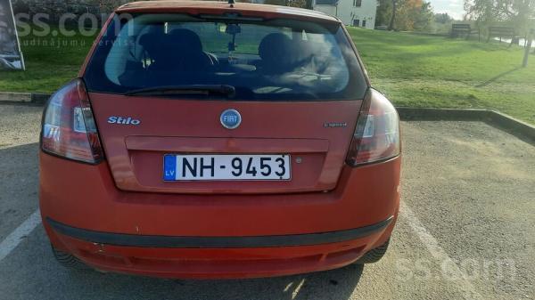 Fiat Stilo 2006 in Preili on AUTOMOTO.COM.LV Red Fiat Stilo 2006 in Preili, with an engine capacity of 1.40 L and mileage of 256 thousand km for 850 €, photo 4 on AUTOMOTO.COM.LV