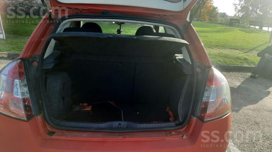 Red Fiat Stilo 2006 in Preili, with an engine capacity of 1.40 L and mileage of 256 thousand km for 850 €, photo 5 on AUTOMOTO.COM.LV