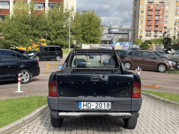 Черный Фиат Страда 1999 в Рига, объемом двигателя 1.70 л и пробегом 193 тыс. км за 2800 €, фото 4 на AUTOMOTO.COM.LV