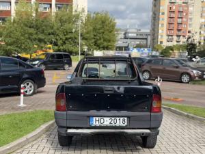 Black Fiat Strada 1999 in Riga, with an engine capacity of 1.70 L and mileage of 193 thousand km for 2800 €, photo 5 on AUTOMOTO.COM.LV