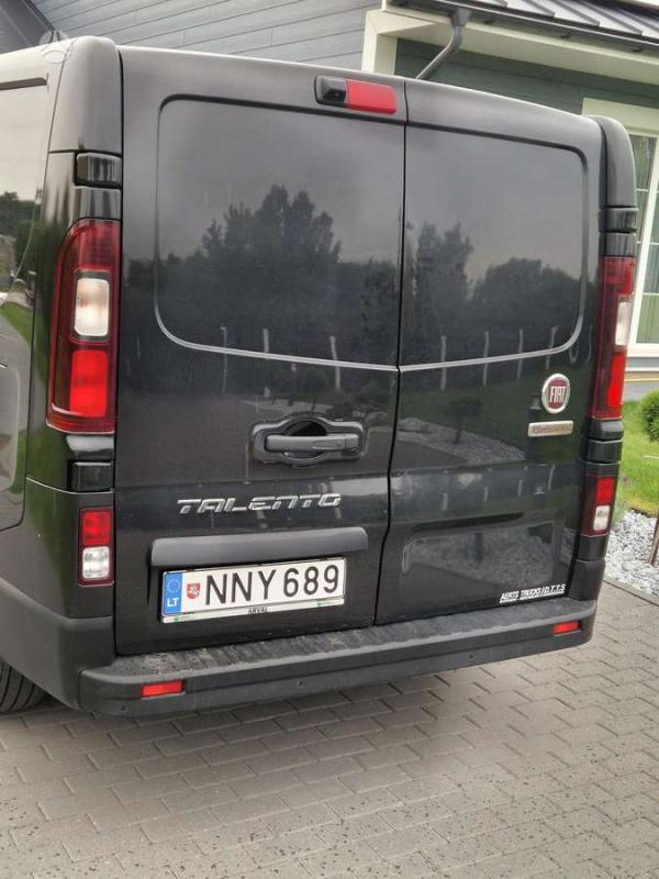 Black Fiat Talento 2021 in Panevezys, with an engine capacity of 2.00 L and mileage of 228 thousand km for 16819 €, photo 5 on AUTOMOTO.COM.LV