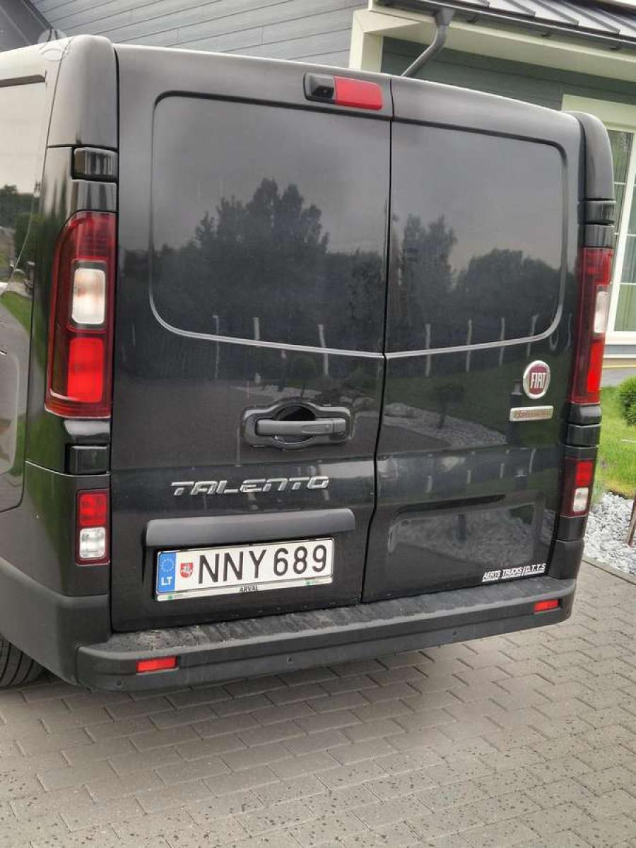 Black Fiat Talento 2021 in Panevezys, with an engine capacity of 2.00 L and mileage of 228 thousand km for 16819 €, photo 5 on AUTOMOTO.COM.LV