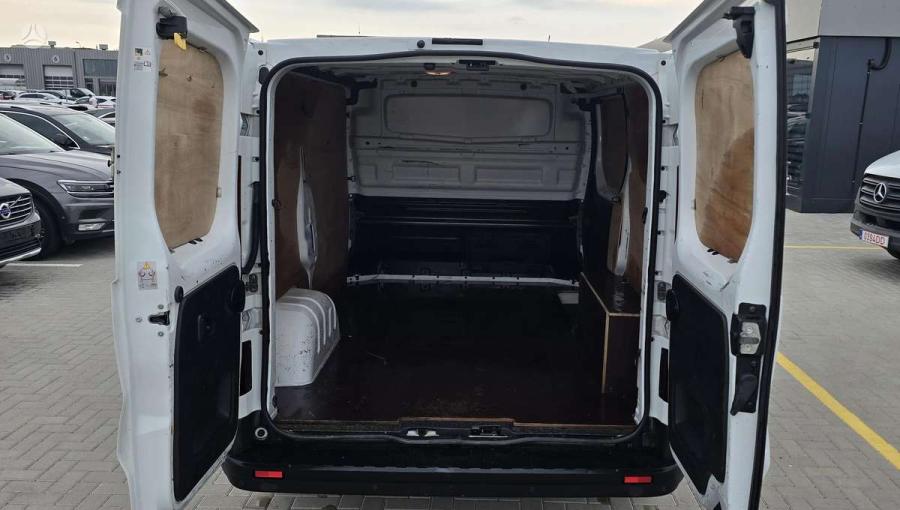 White Fiat Talento 2020 in Taurage, with an engine capacity of 2.00 L and mileage of 245 thousand km for 7300 €, photo 13 on AUTOMOTO.COM.LV