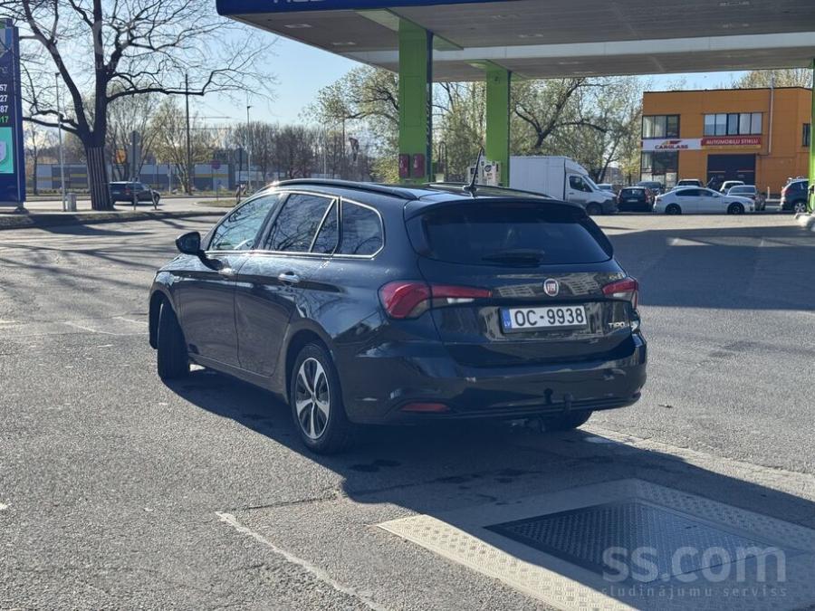 Black Fiat Tipo 2017 in Riga, with an engine capacity of 1.60 L and mileage of 0 thousand km for 4500 €, photo 6 on AUTOMOTO.COM.LV