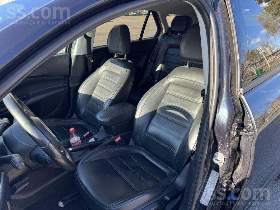 Black Fiat Tipo 2017 in Riga, with an engine capacity of 1.60 L and mileage of 0 thousand km for 4500 €, photo 11 on AUTOMOTO.COM.LV