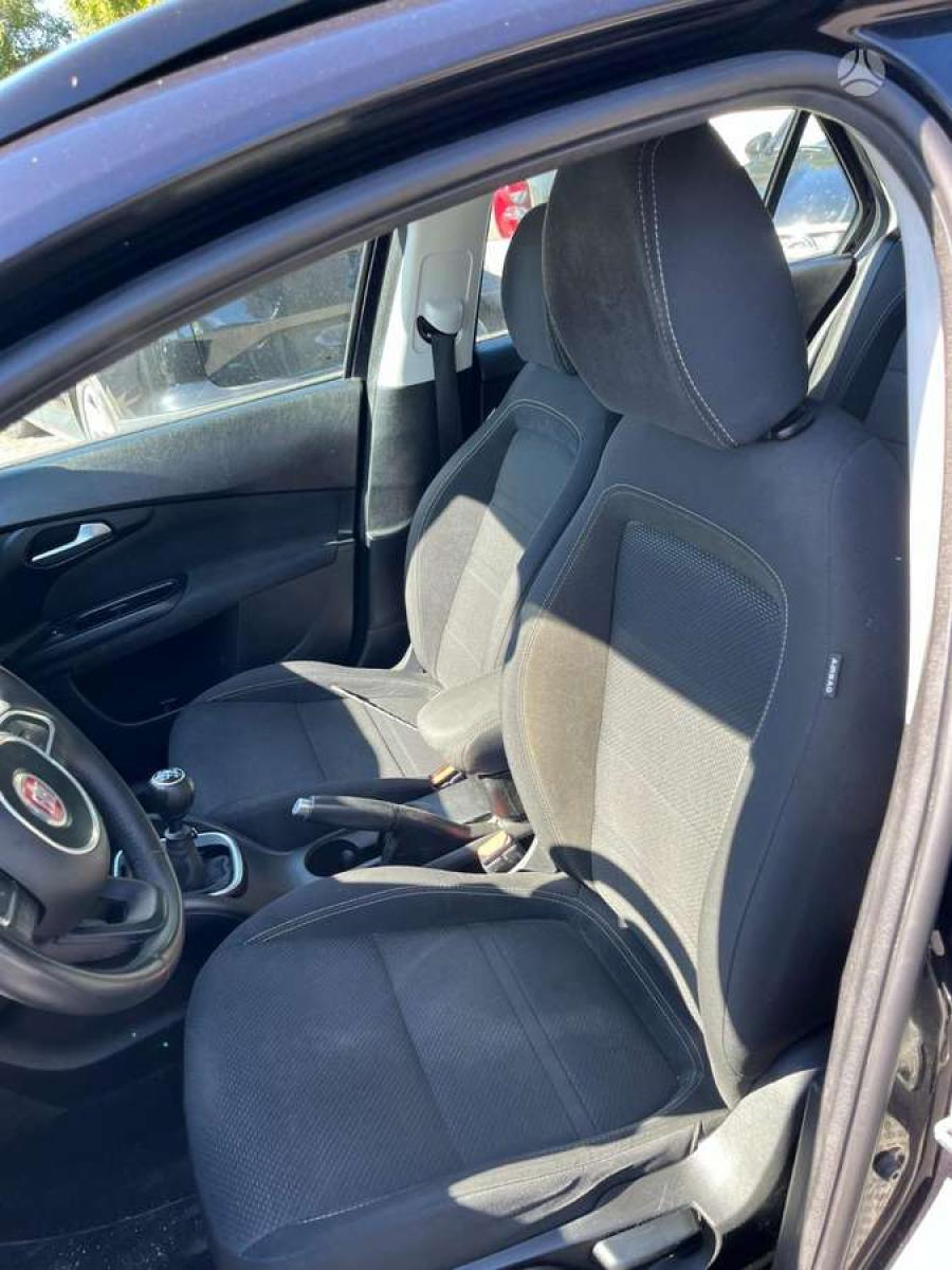 Black Fiat Tipo 2017 in Vilnius, with an engine capacity of 1.60 L and mileage of 215 thousand km for 4450 €, photo 12 on AUTOMOTO.COM.LV
