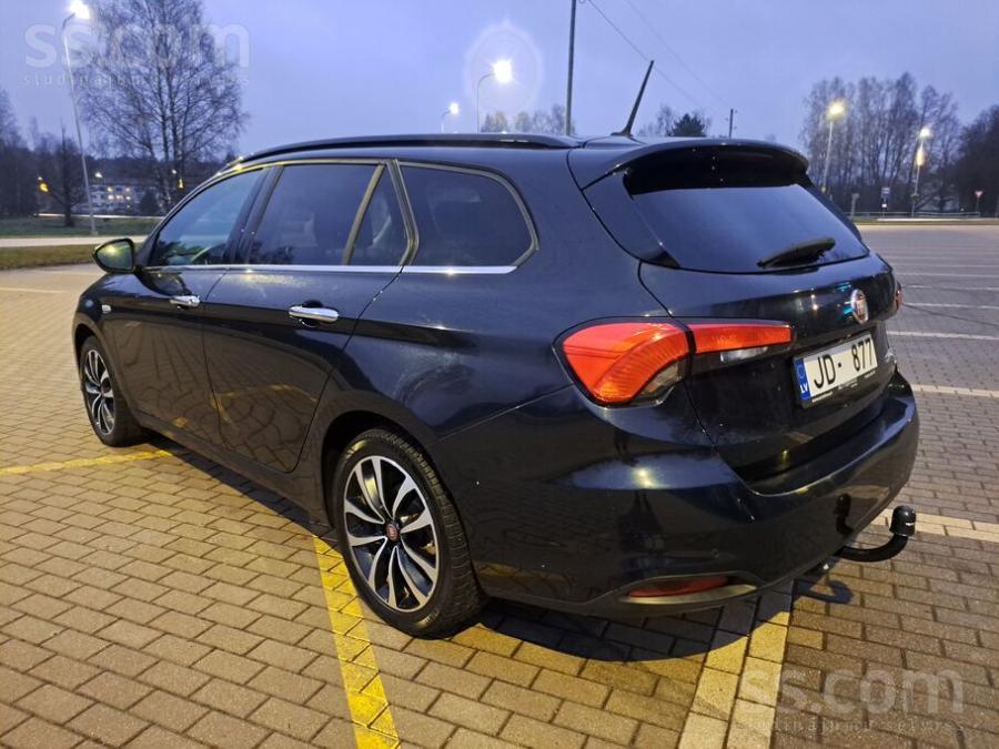 Black Fiat Tipo 2017 in Jelgava, with an engine capacity of 1.60 L and mileage of 94 thousand km for 5490 €, photo 8 on AUTOMOTO.COM.LV