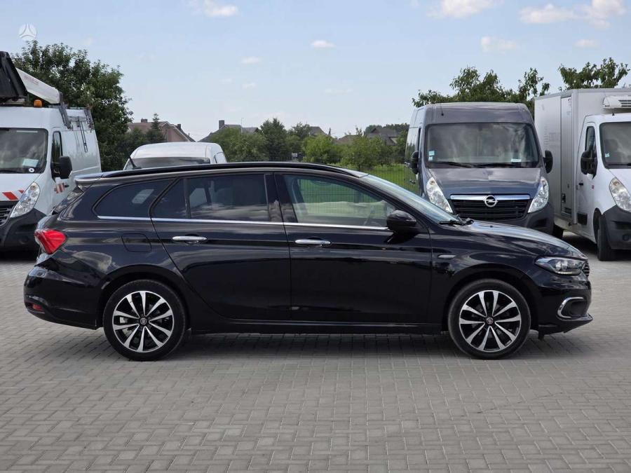 Black Fiat Tipo 2018 in Taurage, with an engine capacity of 1.60 L and mileage of 260 thousand km for 4800 €, photo 8 on AUTOMOTO.COM.LV