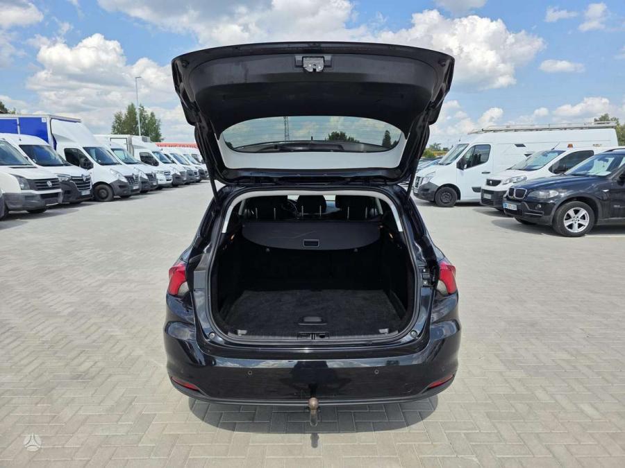 Black Fiat Tipo 2018 in Taurage, with an engine capacity of 1.60 L and mileage of 260 thousand km for 4800 €, photo 10 on AUTOMOTO.COM.LV