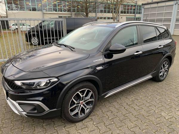 Black Fiat Tipo 2022 in Kaunas, with an engine capacity of 1.60 L and mileage of 19 thousand km for 22349 €, photo 3 on AUTOMOTO.COM.LV