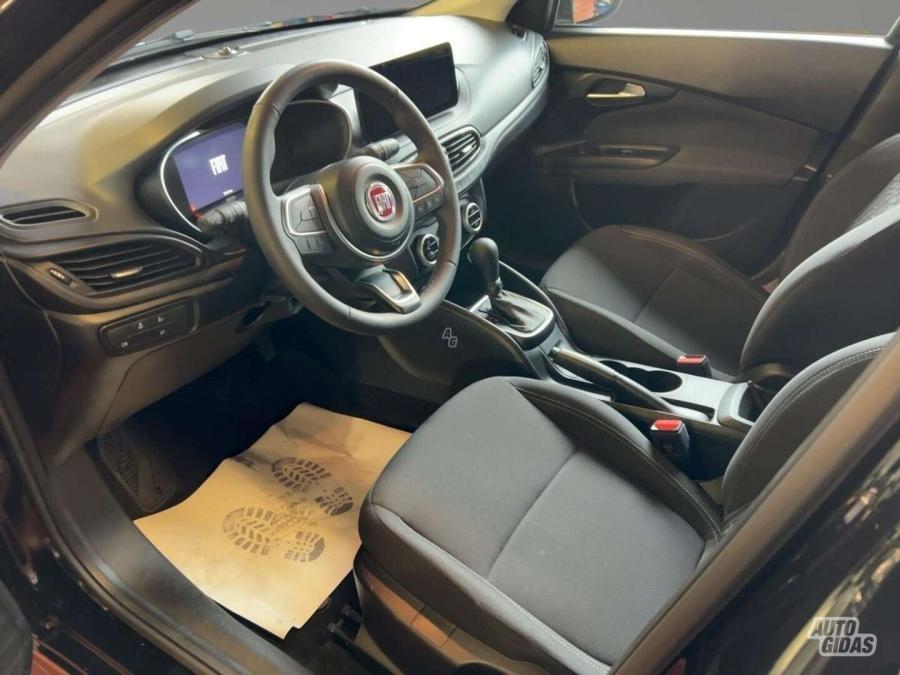 Black Fiat Tipo 2023 in Kaunas, with an engine capacity of 1.50 L and mileage of 30 thousand km for 22398 €, photo 12 on AUTOMOTO.COM.LV