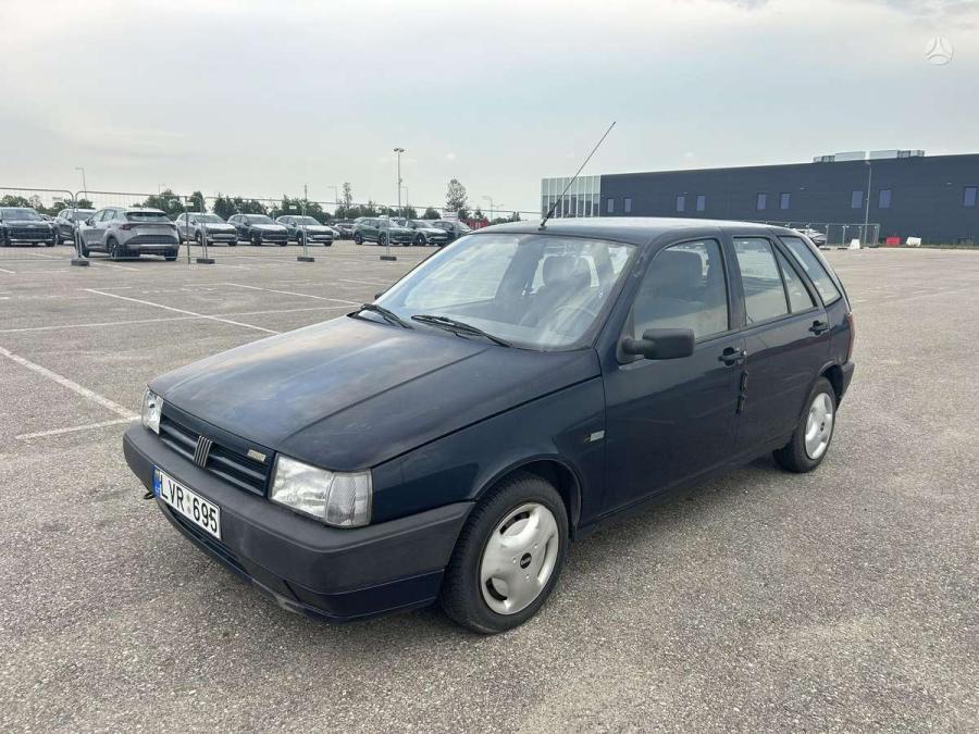 Blue Fiat Tipo 1989 in Vilnius, with an engine capacity of 1.37 L and mileage of 137 thousand km for 4000 €, photo 1 on AUTOMOTO.COM.LV
