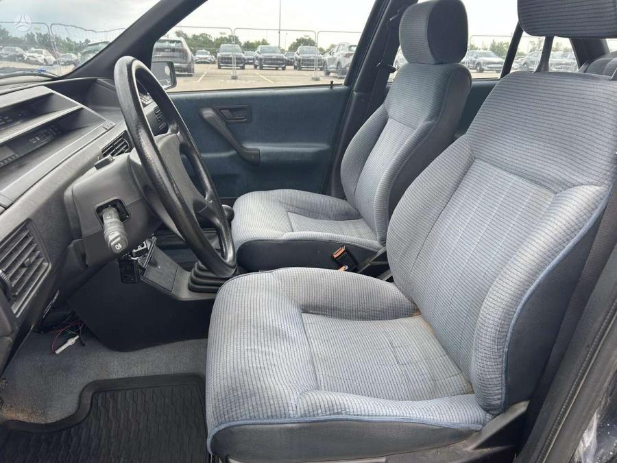 Blue Fiat Tipo 1989 in Vilnius, with an engine capacity of 1.37 L and mileage of 137 thousand km for 4000 €, photo 14 on AUTOMOTO.COM.LV