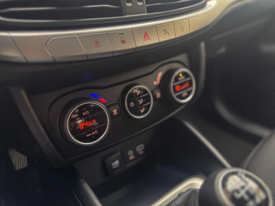 Blue Fiat Tipo 2018 in Riga, with an engine capacity of 1.40 L and mileage of 98 thousand km for 8300 €, photo 5 on AUTOMOTO.COM.LV