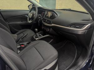 Blue Fiat Tipo 2018 in Riga, with an engine capacity of 1.40 L and mileage of 98 thousand km for 8300 €, photo 18 on AUTOMOTO.COM.LV