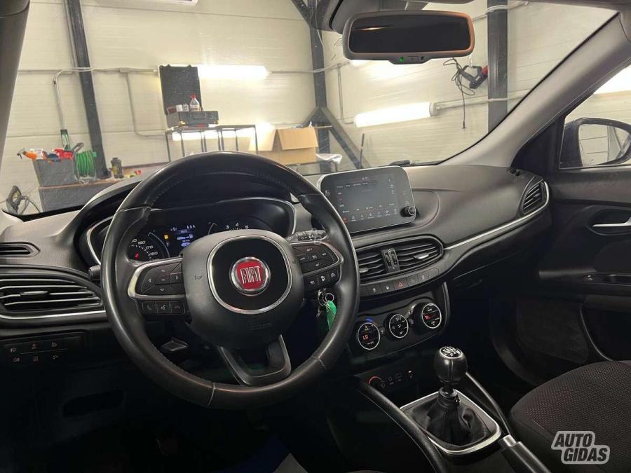 Zils Fiat Tipo 2017 Aukštieji Rusokai, ar dzinēja tilpumu 1.40 L un nobraukumu 240 tūkst. km par 4700 €, foto 17 vietnē AUTOMOTO.COM.LV