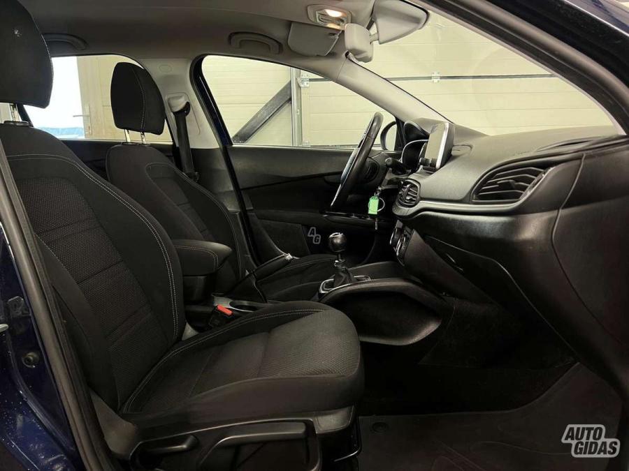 Zils Fiat Tipo 2017 Aukštieji Rusokai, ar dzinēja tilpumu 1.40 L un nobraukumu 240 tūkst. km par 4700 €, foto 29 vietnē AUTOMOTO.COM.LV