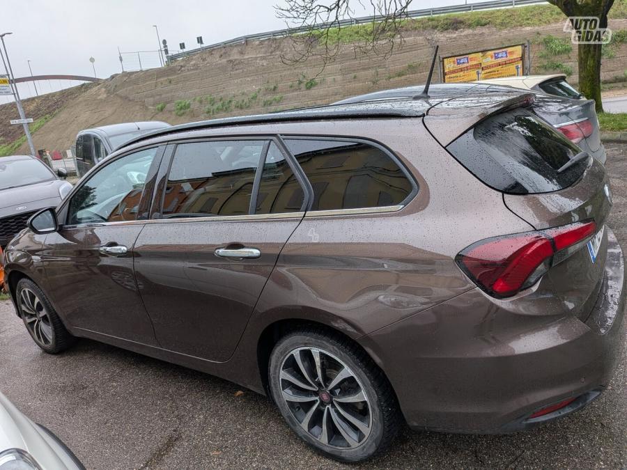 Brown Fiat Tipo 2017 in Kaunas, with an engine capacity of 1.60 L and mileage of 161 thousand km for 5500 €, photo 1 on AUTOMOTO.COM.LV