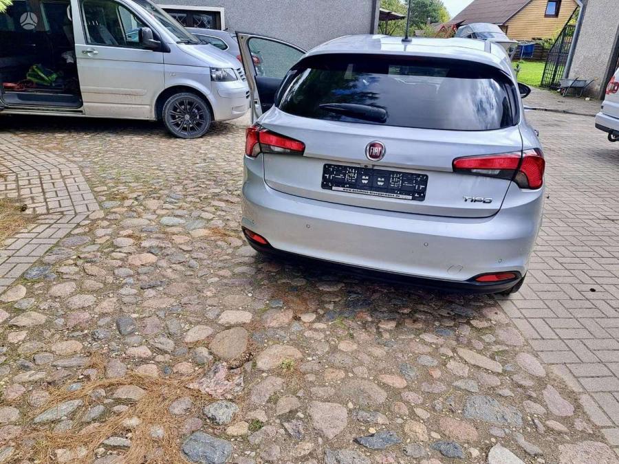 Grey Fiat Tipo 2016 in Siauliai, with an engine capacity of 1.60 L and mileage of 160 thousand km for 5100 €, photo 5 on AUTOMOTO.COM.LV