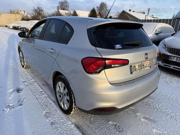 Grey Fiat Tipo 2017 in Taurage, with an engine capacity of 1.25 L and mileage of 139 thousand km for 5000 €, photo 4 on AUTOMOTO.COM.LV