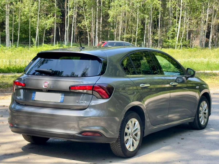 Grey Fiat Tipo 2020 in Taurage, with an engine capacity of 1.60 L and mileage of 206 thousand km for 4200 €, photo 6 on AUTOMOTO.COM.LV