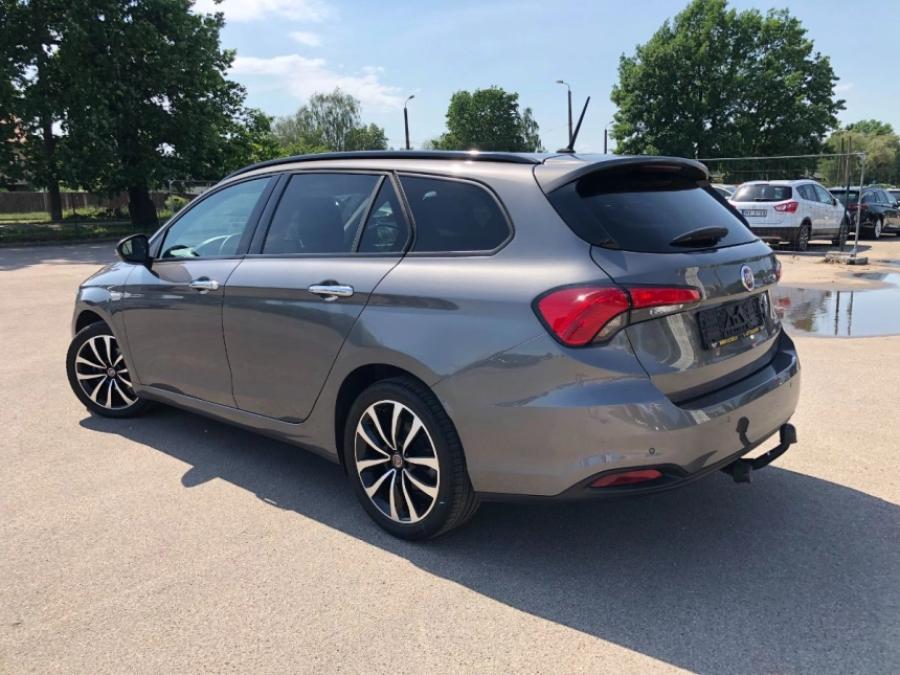 Pelēks Fiat Tipo 2017 Rīga, ar dzinēja tilpumu 1.60 L un nobraukumu 204 tūkst. km par 7950 €, foto 3 vietnē AUTOMOTO.COM.LV