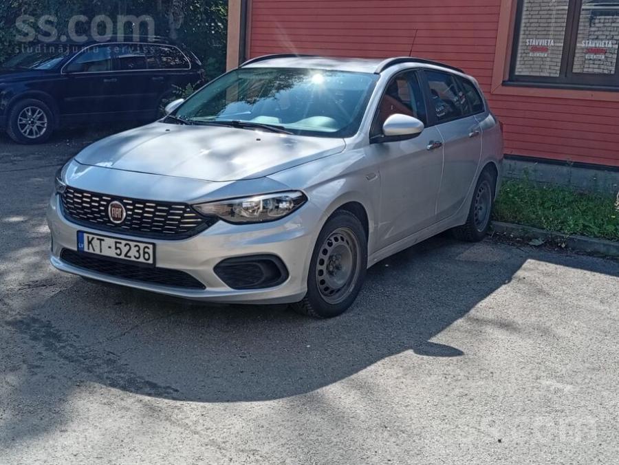 Grey Fiat Tipo 2017 in Jekabpils, with an engine capacity of 1.60 L and mileage of 176 thousand km for 4650 €, photo 1 on AUTOMOTO.COM.LV