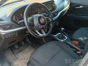 Grey Fiat Tipo 2017 in Jekabpils, with an engine capacity of 1.60 L and mileage of 176 thousand km for 4650 €, photo 9 on AUTOMOTO.COM.LV