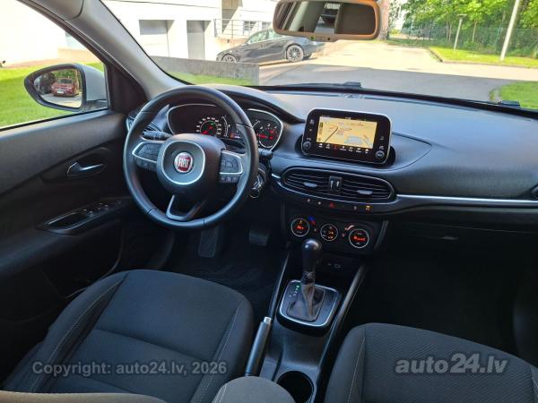 Grey Fiat Tipo 2019 in Tallinn, with an engine capacity of 1.60 L and mileage of 127 thousand km for 6990 €, photo 8 on AUTOMOTO.COM.LV