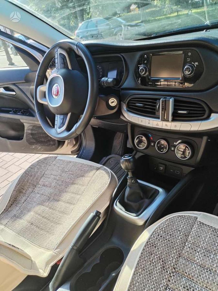 Grey Fiat Tipo 2020 in Jonava, with an engine capacity of 1.40 L and mileage of 68 thousand km for 8999 €, photo 13 on AUTOMOTO.COM.LV