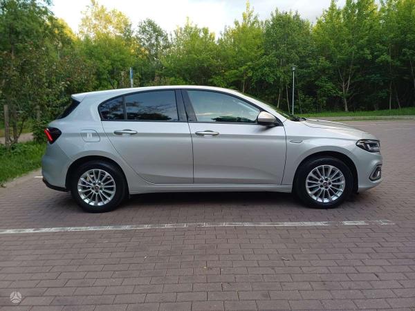 Pelēks Fiat Tipo 2021 Anykščiai, ar dzinēja tilpumu 1.00 L un nobraukumu 61 tūkst. km par 8990 €, foto 4 vietnē AUTOMOTO.COM.LV