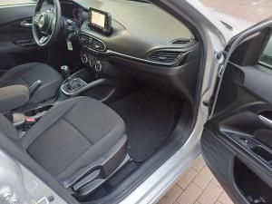 Pelēks Fiat Tipo 2021 Anykščiai, ar dzinēja tilpumu 1.00 L un nobraukumu 61 tūkst. km par 8990 €, foto 19 vietnē AUTOMOTO.COM.LV