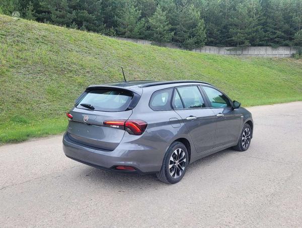 Pelēks Fiat Tipo 2022 Viļņa, ar dzinēja tilpumu 1.25 L un nobraukumu 195 tūkst. km par 7865 €, foto 5 vietnē AUTOMOTO.COM.LV