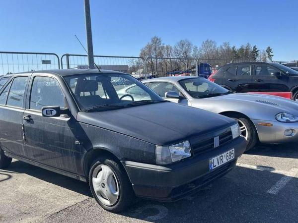 Fiat Tipo 1989 in Vilnius, with an engine capacity of 1.37 L and mileage of 137 thousand km for 4000 €, photo 1 on AUTOMOTO.COM.LV