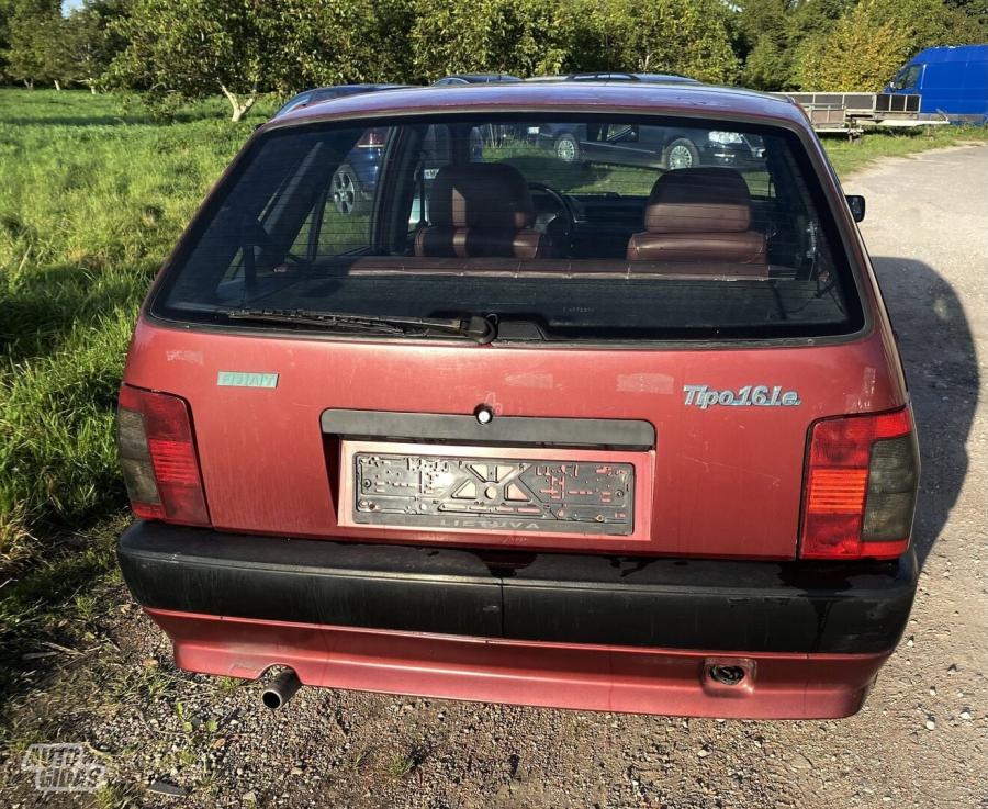 Red Fiat Tipo 1992 in Kaunas, with an engine capacity of 1.60 L and mileage of 216 thousand km for 800 €, photo 4 on AUTOMOTO.COM.LV
