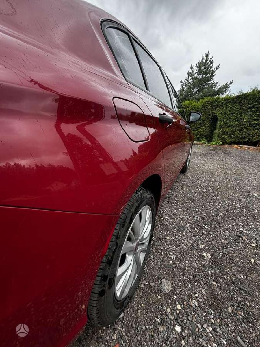 Red Fiat Tipo 2016 in Elektrenai, with an engine capacity of 1.37 L and mileage of 156 thousand km for 5400 €, photo 11 on AUTOMOTO.COM.LV