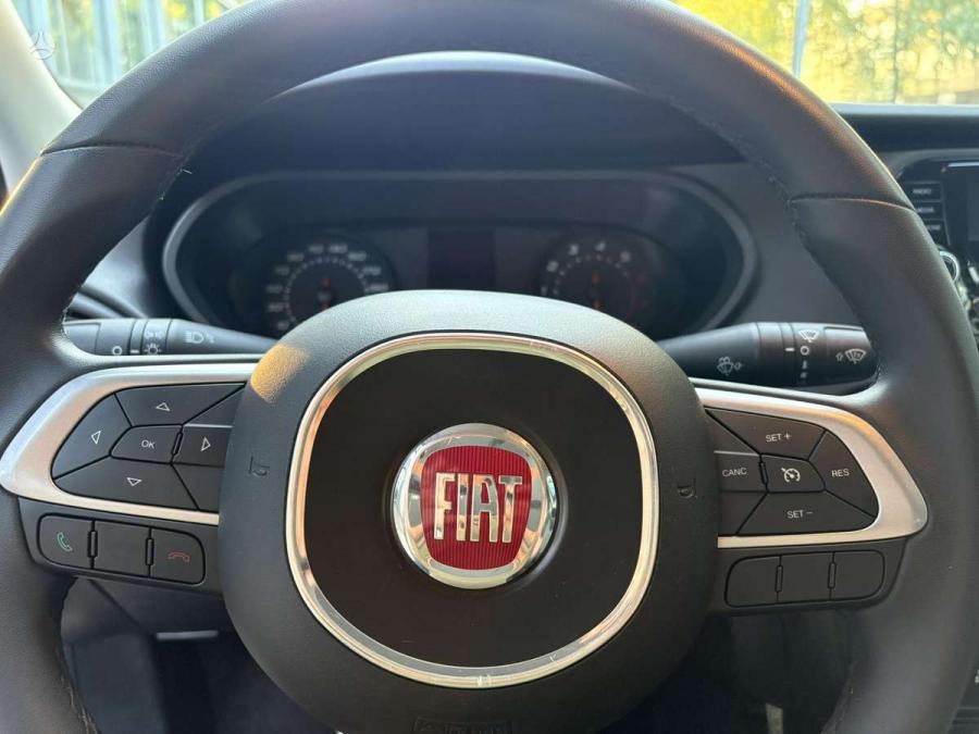 Red Fiat Tipo 2021 in Vilnius, with an engine capacity of 1.37 L and mileage of 55 thousand km for 8200 €, photo 21 on AUTOMOTO.COM.LV