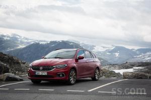 Red Fiat Tipo 2017 in Riga, with an engine capacity of 1.60 L and mileage of 211 thousand km for 7000 €, photo  on AUTOMOTO.COM.LV